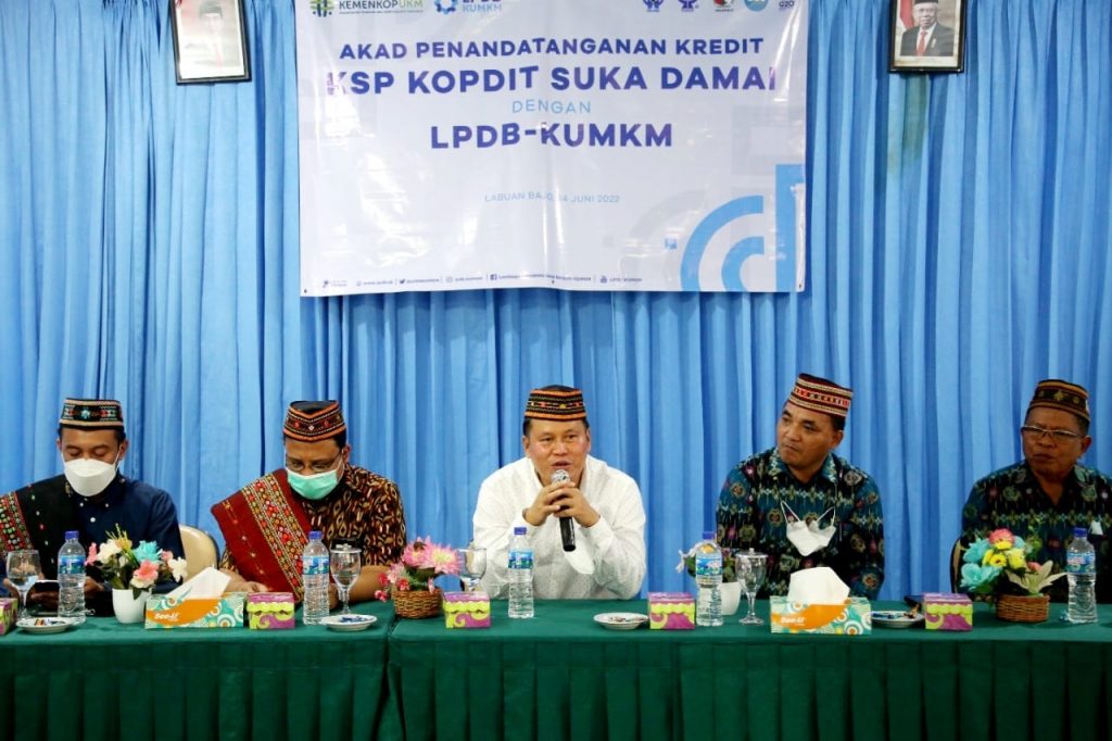 Kegiatan Akad Koperasi Kredit Suka Damai Labuan Bajo - WEBSITE RESMI ...